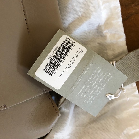 Everlane | Bags | Nwt Everlane The Form Bag In Desert Sand | Poshmark
